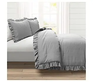 LUSH DECOR Reyna Stripe Ruffle Soft Comforter 3c F/q