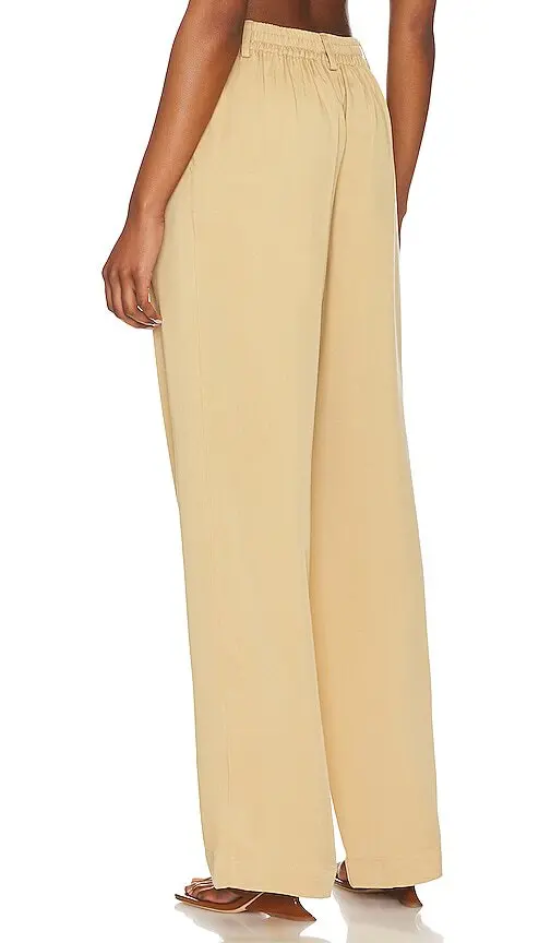 Donni. Pleated Pant In Beige