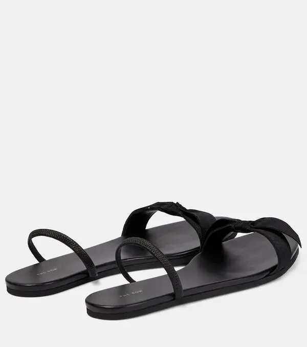 THE ROW (38) BOW SANDAL　フラットサンダル Bow leather slingback sandals in black - The Row | Mytheresa