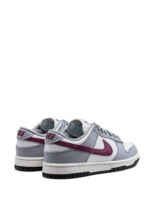 Nike Dunk Low Sneakers - Grey