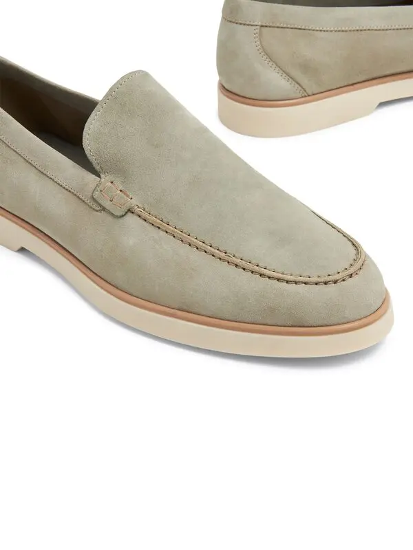 Magnanni Beignet Suede Loafers