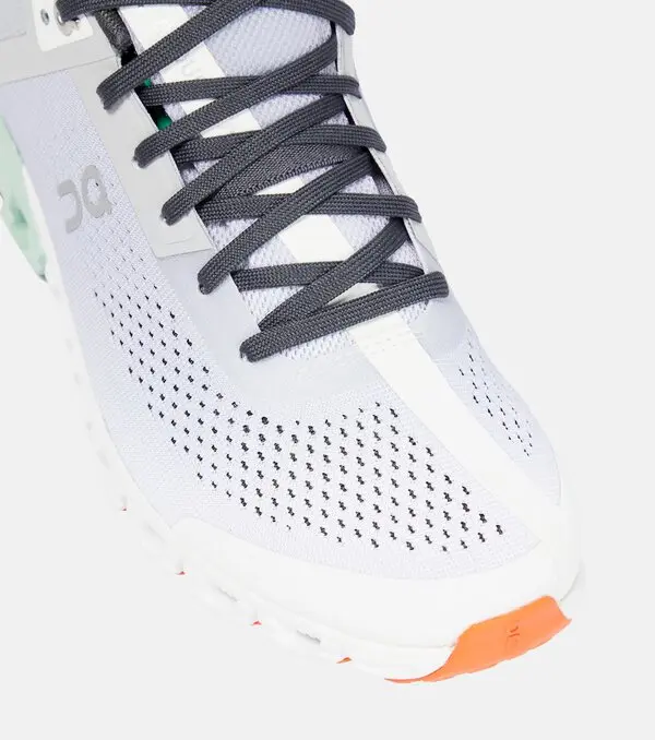 On Cloudflow Sneakers
