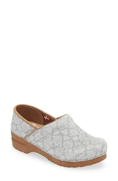 SANITA Viper Embossed Clogs