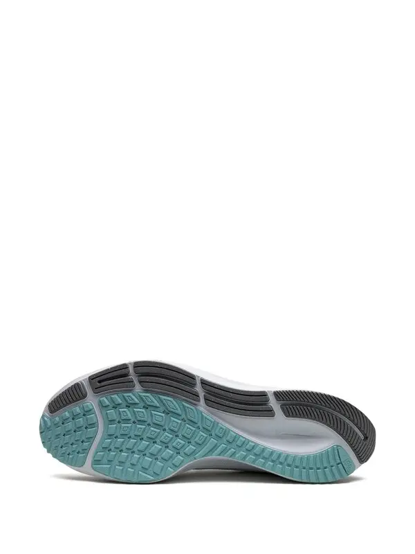 Nike Air Zoom Pegasus 38 Le Greedy Sneakers