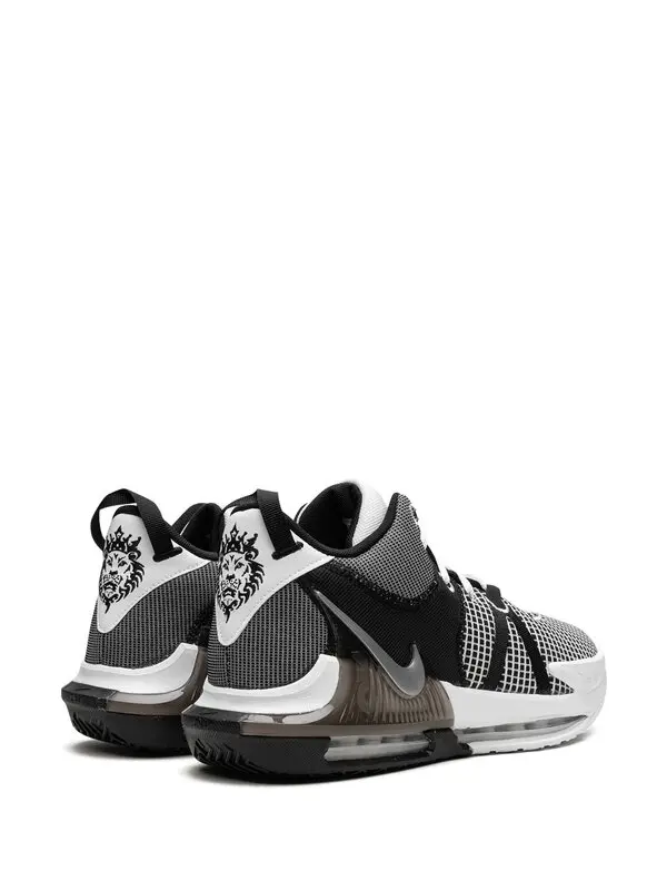 Nike Lebron Witness Vii Sneakers - White
