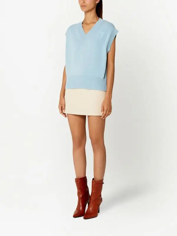 Ami De Coeur V-neck Vest