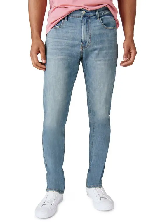 Lucky Brand 410 Athletic Straight Fit Jeans
