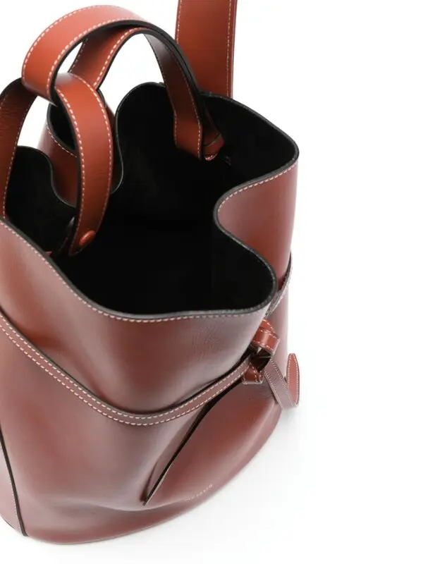 NEOUS Sigma Bucket Bag