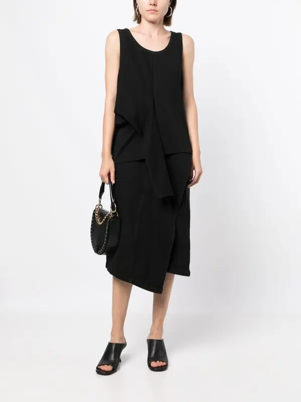 Goen.j Asymmetric Sleeveless Top - Black