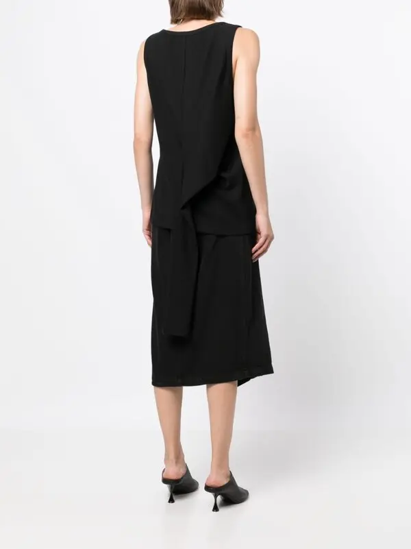 Goen.j Asymmetric Sleeveless Top - Black