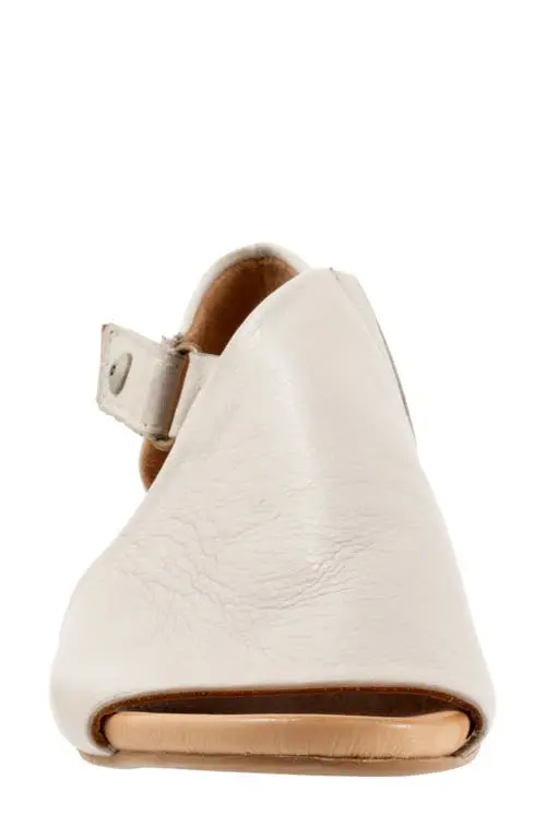 BUENO Kale Flat Sandal - Tusk