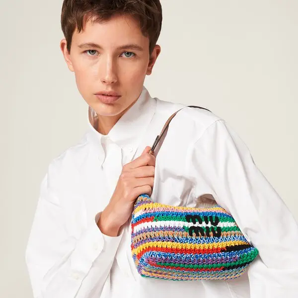 MIU MIU カラフル ハンドバッグ Miu Miu Crochet Pouch - Multicolored | Editorialist