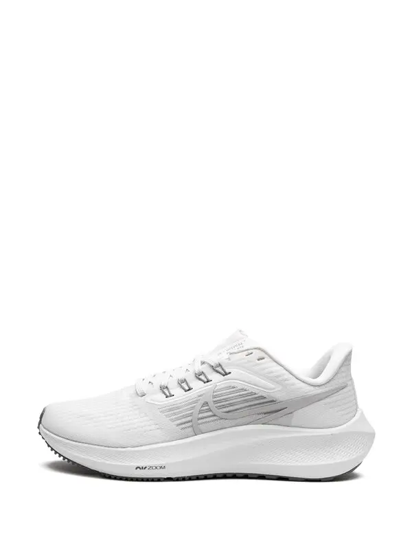 Nike Pegasus 39 Low-top Sneakers