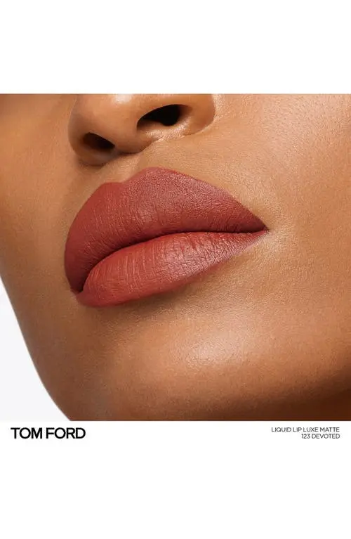 TOM FORD Liquid Lipstick Luxe Matte - Devoted