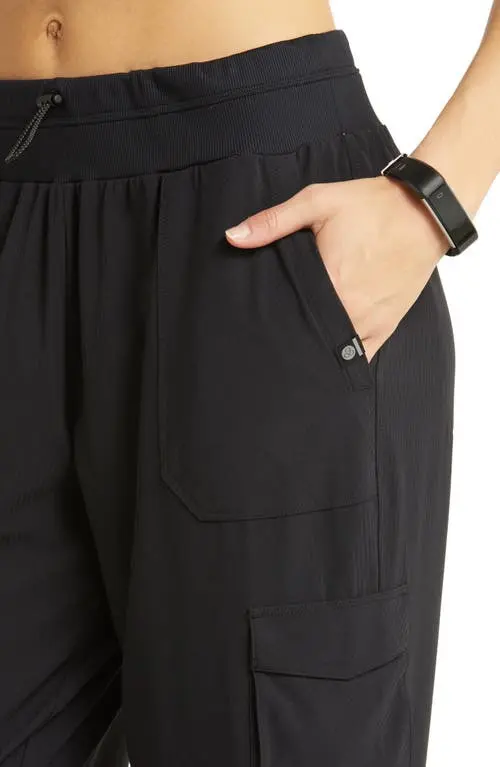 Zella Horizon Woven Cargo Pants