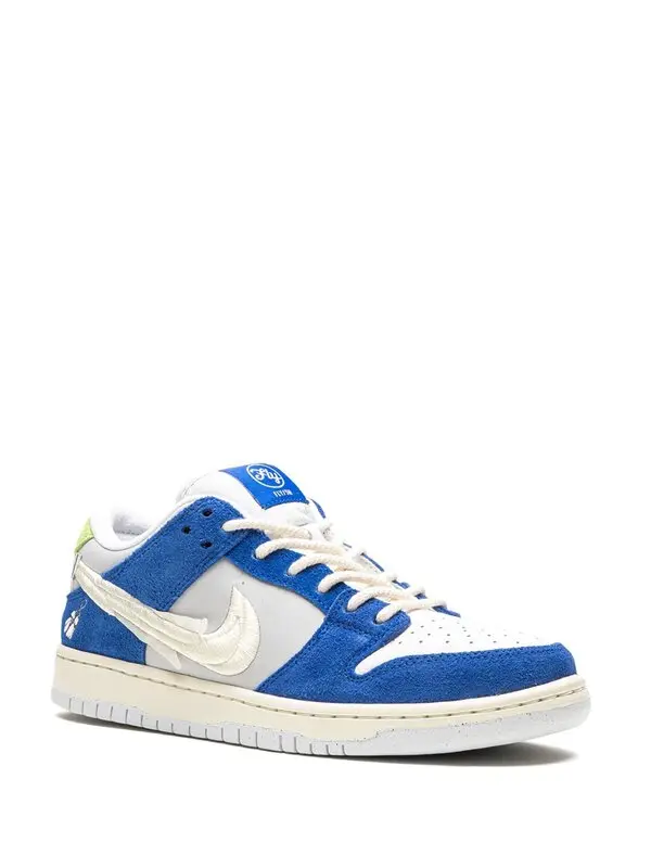 Nike X Fly Streetwear Sb Dunk Low Sneakers - White