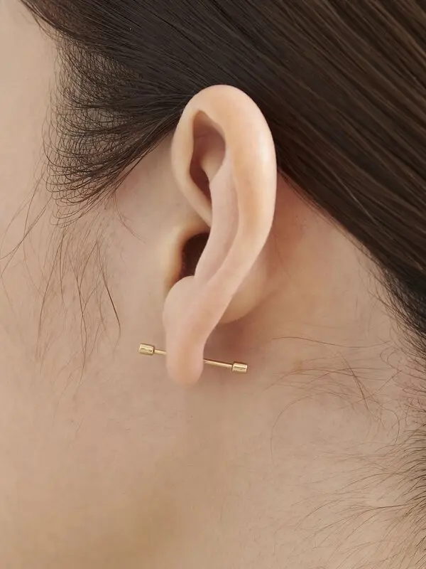 Shihara 18kt Yellow Twist Pin 02 Earring