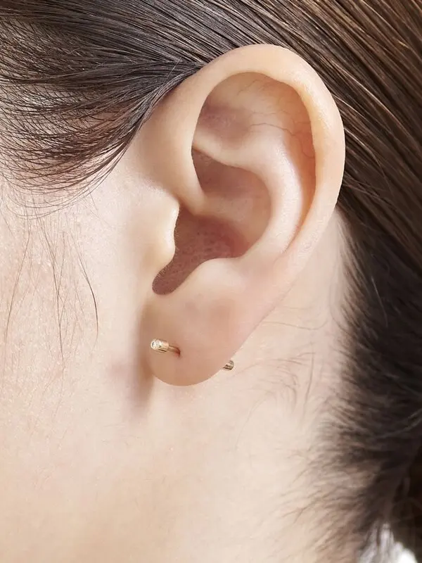 Shihara 18kt Yellow Twist Pin 02 Diamond Earring
