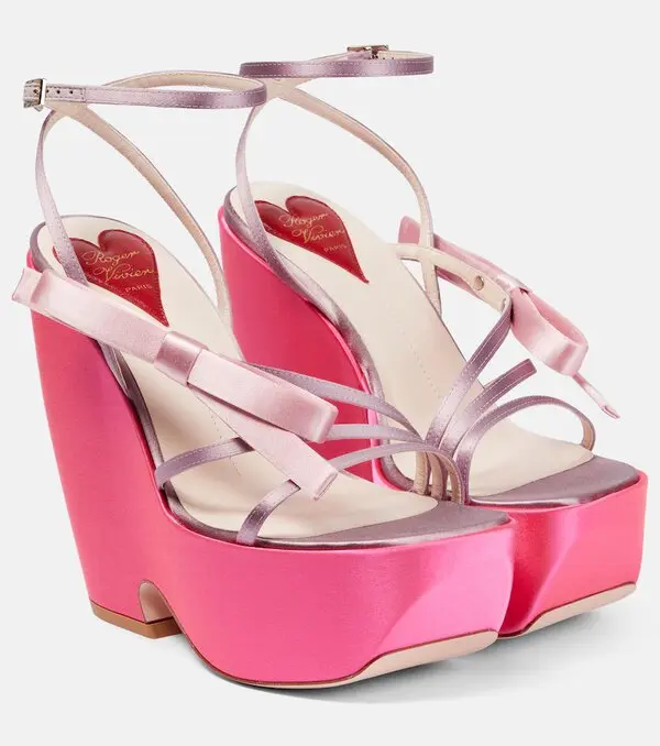 ROGER VIVIER Choc Bow Wedge Sandals - Pink