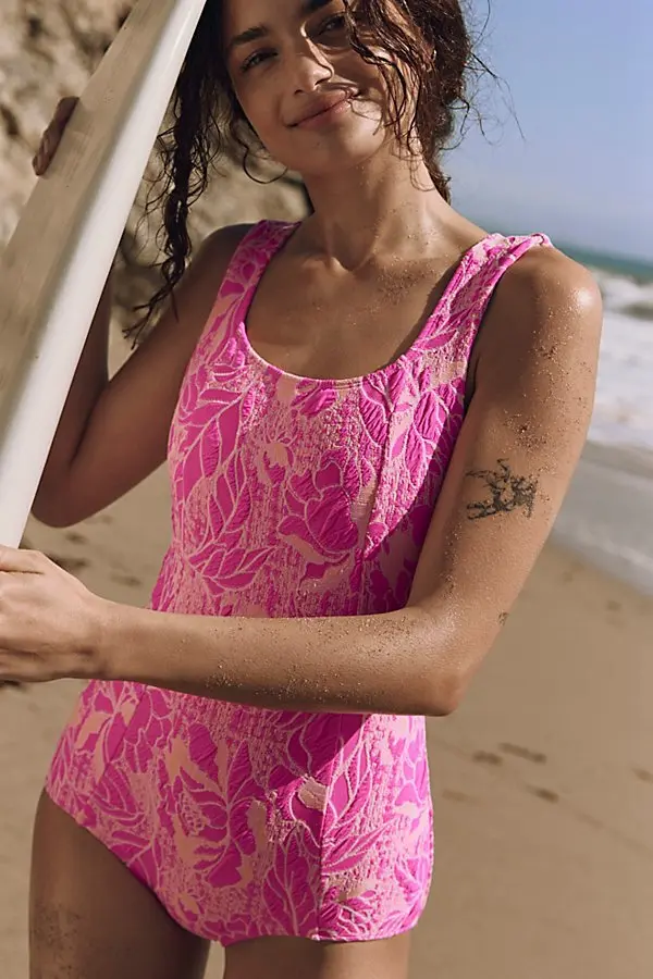 SELEZZA Tofino One-piece Surf Suit - Carmine