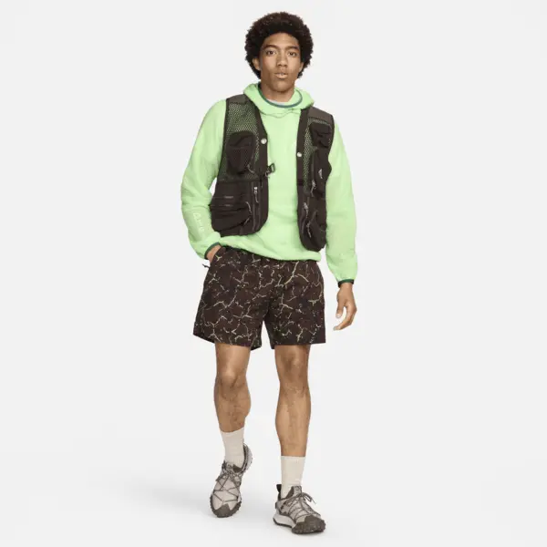Nike Acg "wolf Lichen" Mid-layer Top - Green