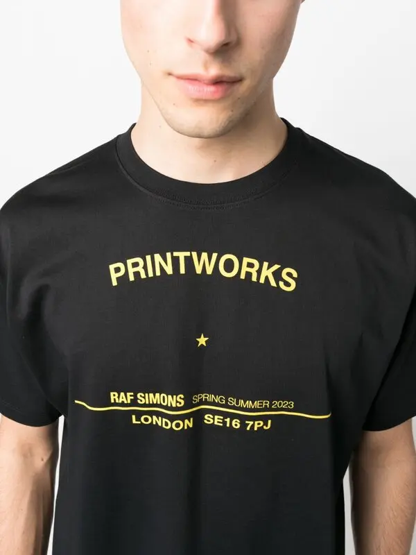 RAF SIMONS テキストプリント Tシャツ 46 Raf Simons Printworks Tour T-Shirt In Black - 64% Off | Editorialist