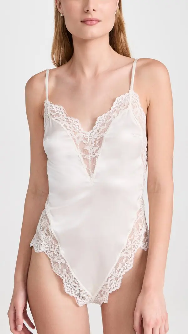 FLEUR DU MAL Venus Lace Trim Silk Thong Teddy - Ivory