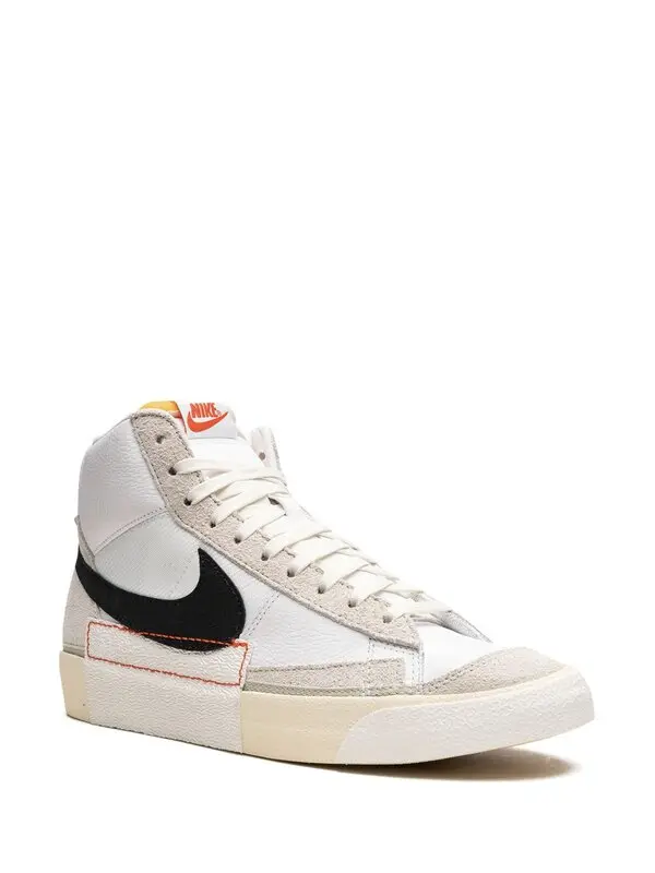 Nike Blazer Mid '77 Sneakers - White