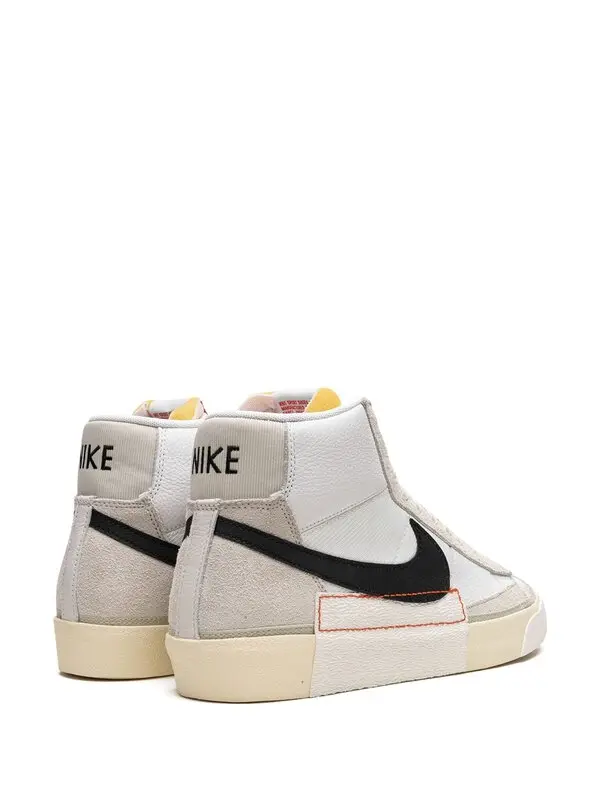 Nike Blazer Mid '77 Sneakers - White
