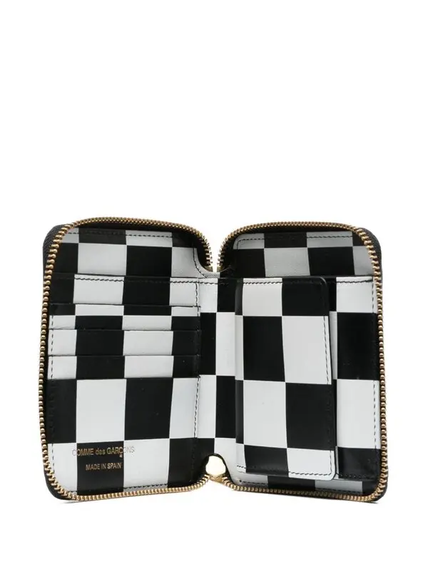 Comme Des Garçons Patent Leather Zipped Wallet - Black