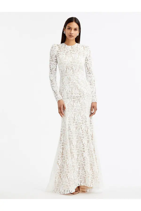 Oscar De La Renta Gardenia Lace Open Back Gown