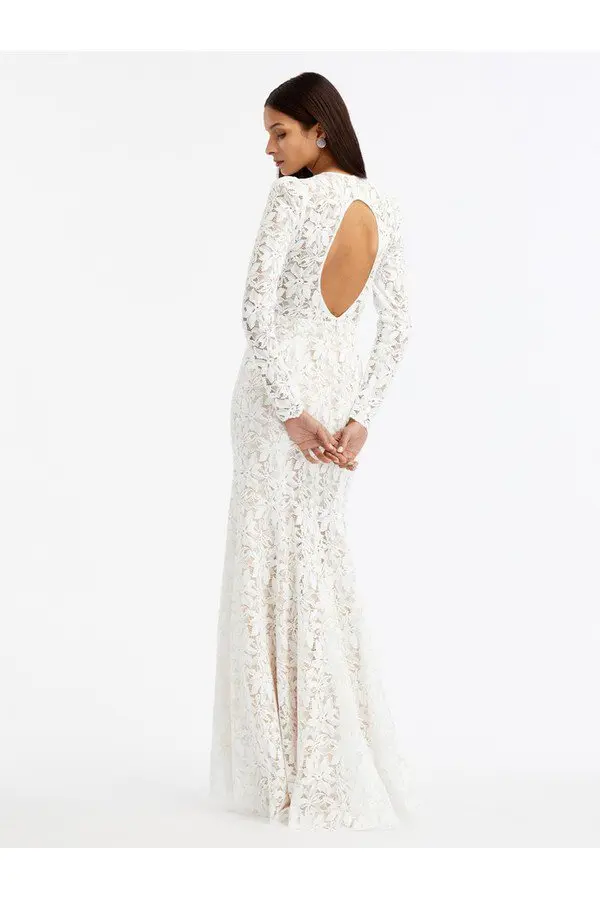 Oscar De La Renta Gardenia Lace Open Back Gown