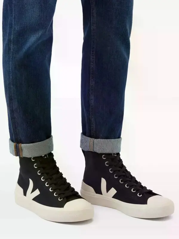 VEJA Wata Ii High-top Sneakers - Black