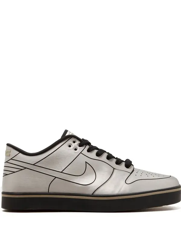 Nike Dunk Se Delorean Sneakers