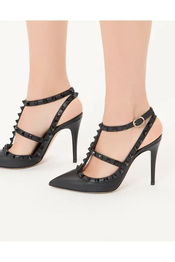 Valentino Garavani Rockstud Ankle Strap Pump - Black