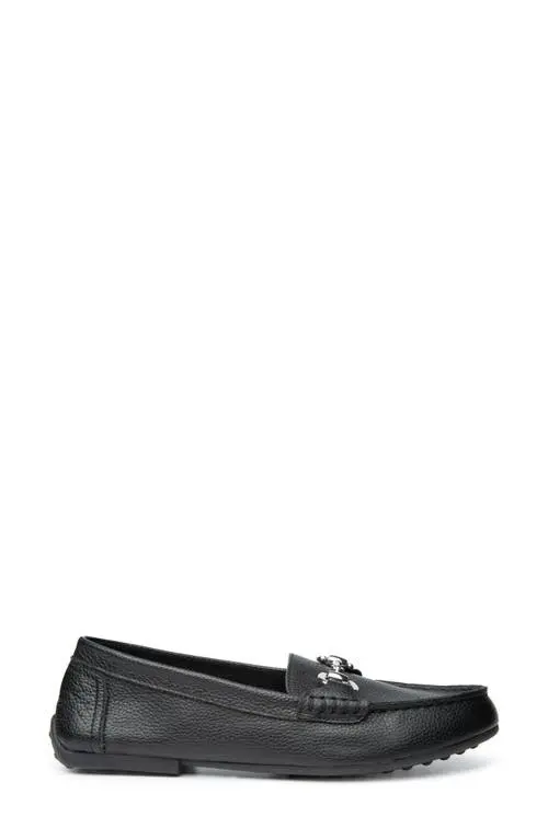 Me Too Dayne Leather Loafer