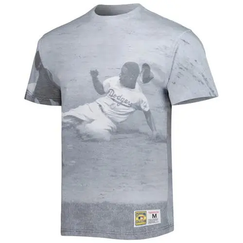 Mitchell & Ness Jackie Robinson Brooklyn Dodgers Cooperstown Collection Highlight Player T-shirt