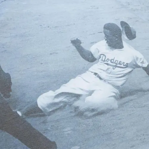 Mitchell & Ness Jackie Robinson Brooklyn Dodgers Cooperstown Collection Highlight Player T-shirt