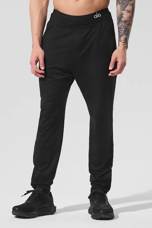 Alo Yoga Conquer React Performance Pant - Black