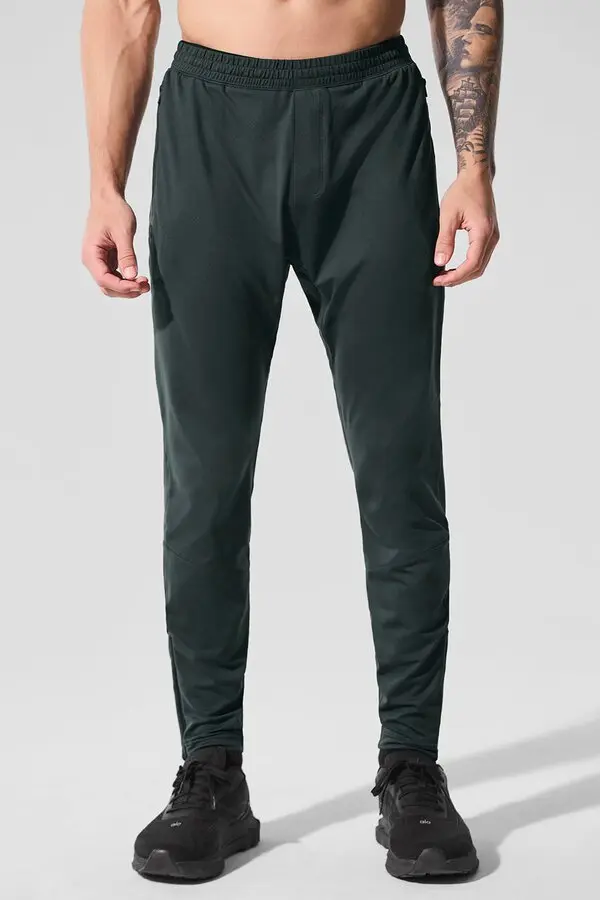 Alo Yoga Conquer React Performance Pant - Charcoal Green