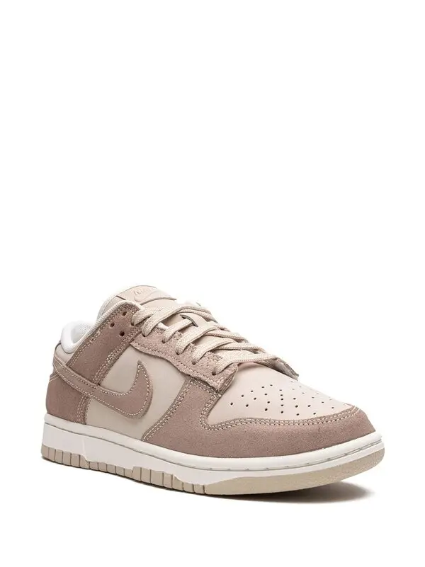Nike Dunk Low Sneakers