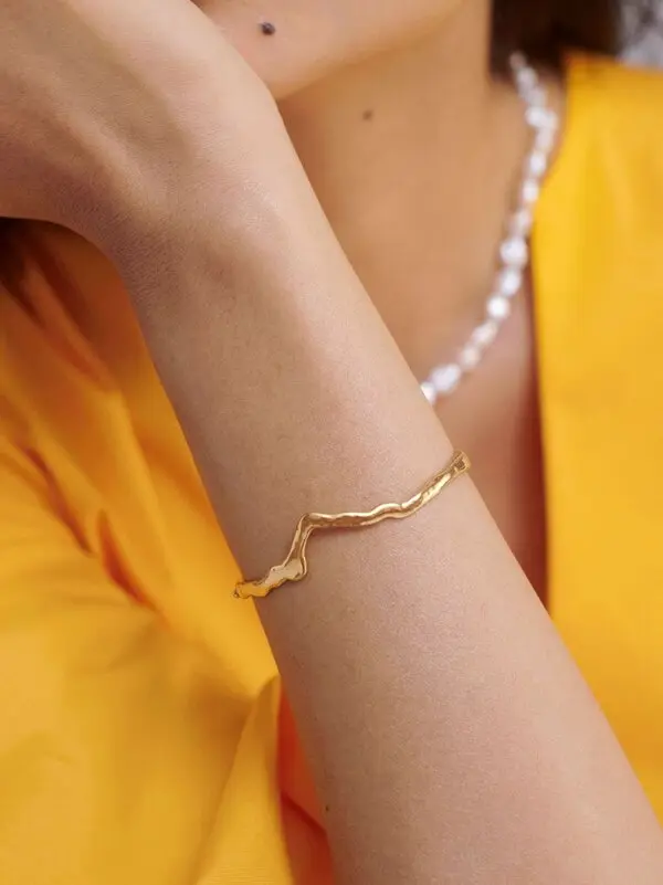 Monica Vinader Wishbone Bangle - Gold