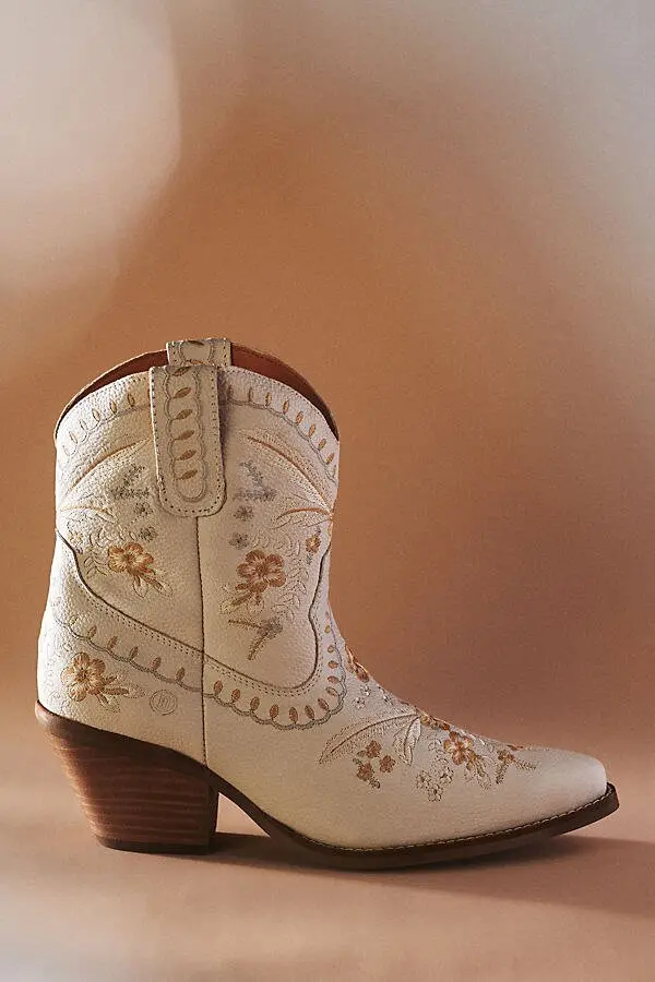 DINGO 1969 Primrose Leather Booties - White