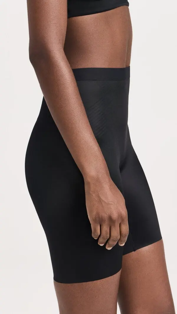 Spanx Shape Invisible Mid-thigh Short - Very Black