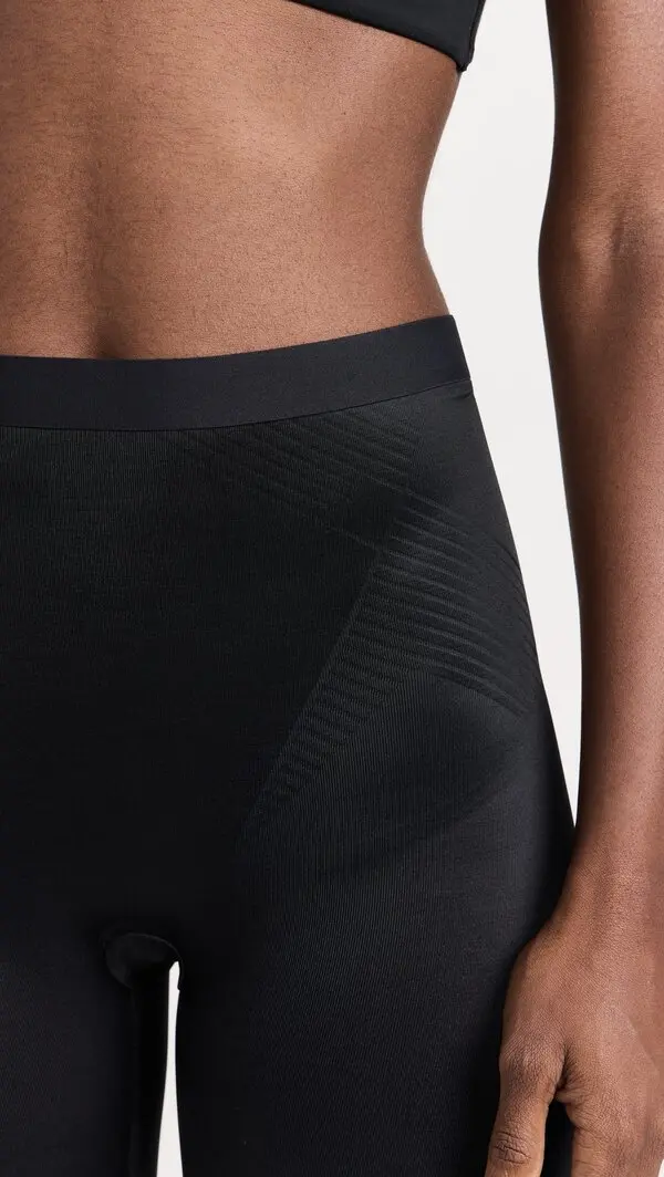 Spanx Shape Invisible Mid-thigh Short - Very Black