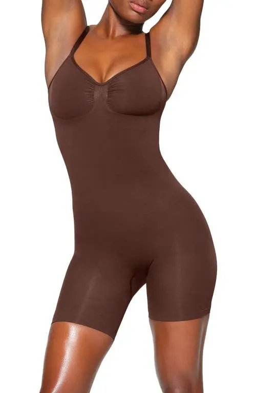 SKIMS Seamless Sculpt Mid Thigh Bodysuit - Cocoa