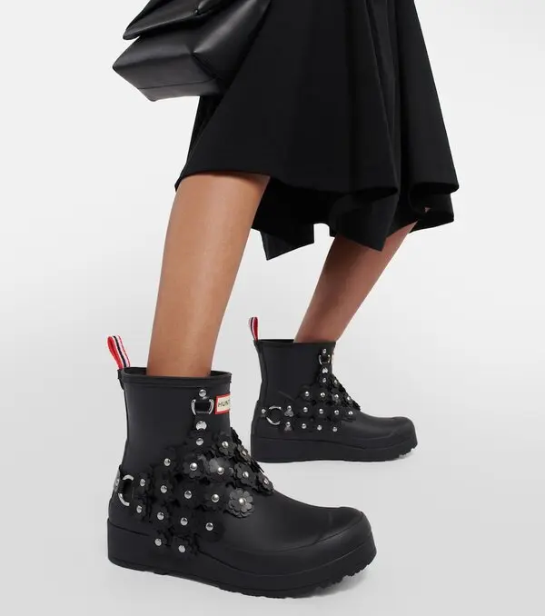 Noir Kei Ninomiya X Hunter Chain-Embellished Rubber Rain Boots In