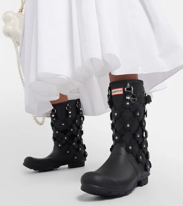 Noir Kei Ninomiya X Hunter Chain-Embellished Rain Boots In Black