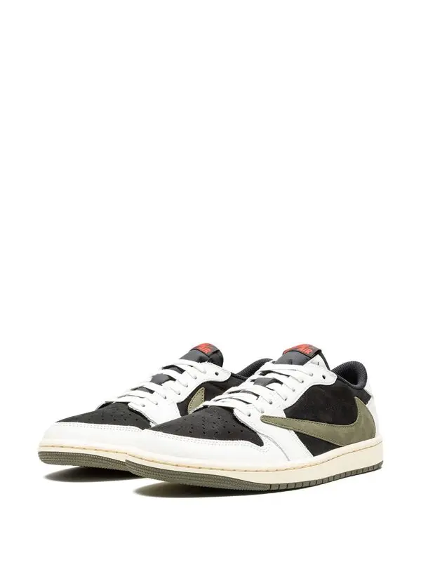 JORDAN X Travis Scott Air 1 Low Sneakers - White