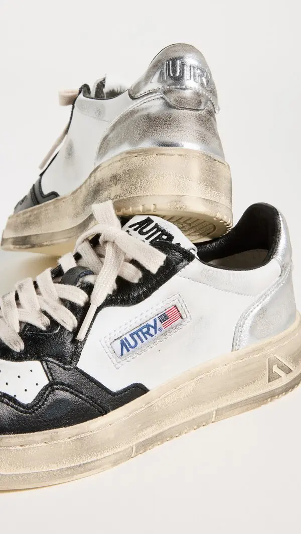 AUTRY Super Vintage Low Sneakers